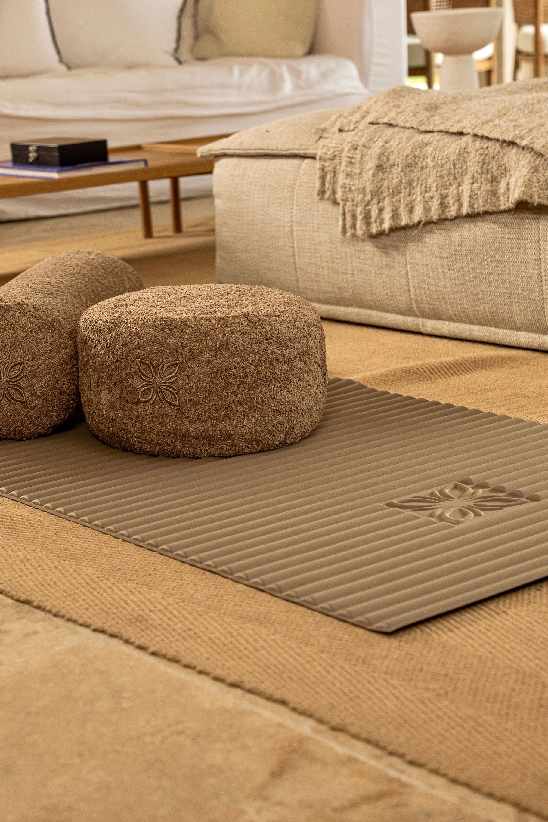 Progressive muscle relaxation: Guide & benefits | OMNANA